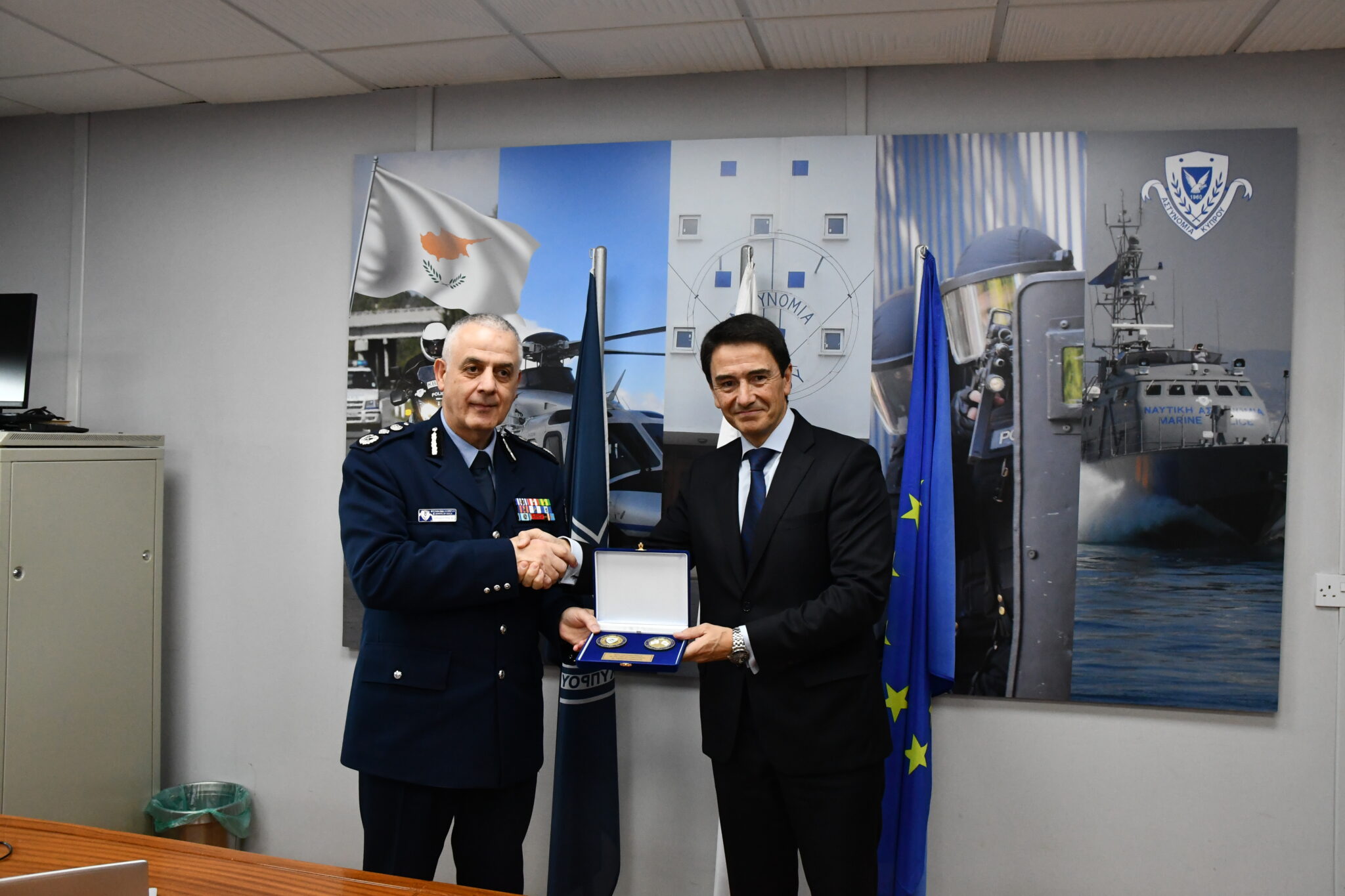 Συνάντηση Αρχηγού Αστυνομίας με τον Γραμματέα του Διοικητικού ...